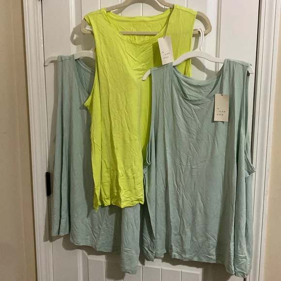 a new day | Tops | A New Day Set Of 3 Tank Tops 2 Mint Green And Light ...